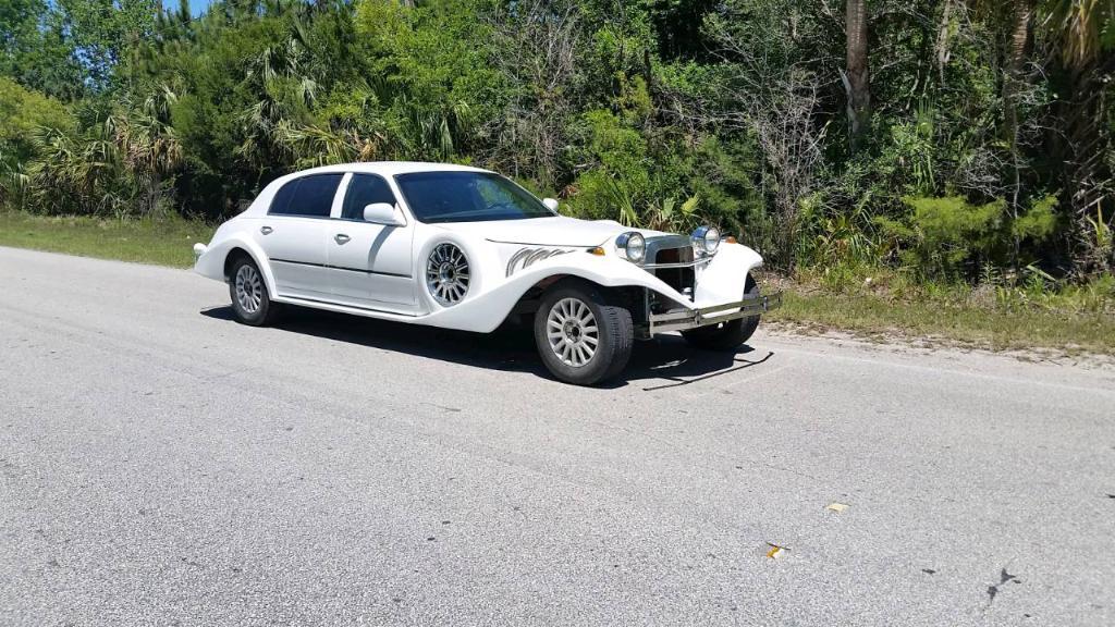 Specialty Vehicles – Wolf Coach Builders